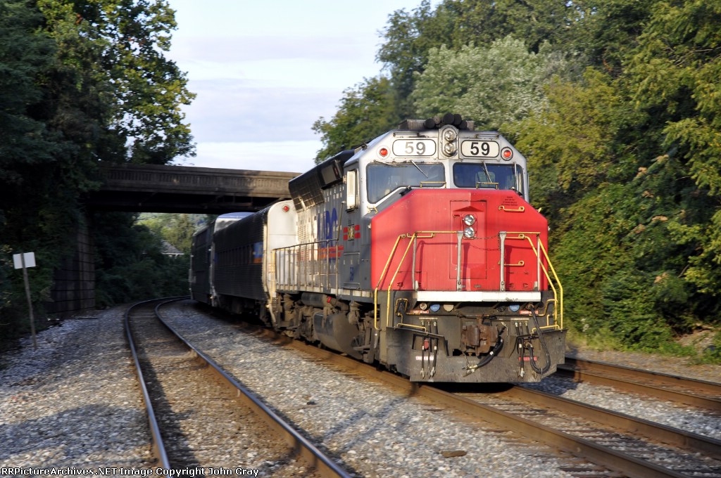 MARC 59(GP40WH-2) ex-SOO 4602(GP40), EMDX 196(GP40), SOO 734(GP40) continues to power MARC ...